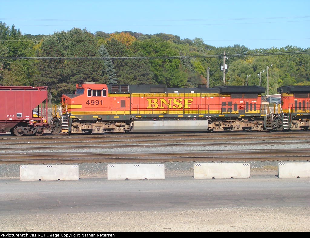 BNSF 4991